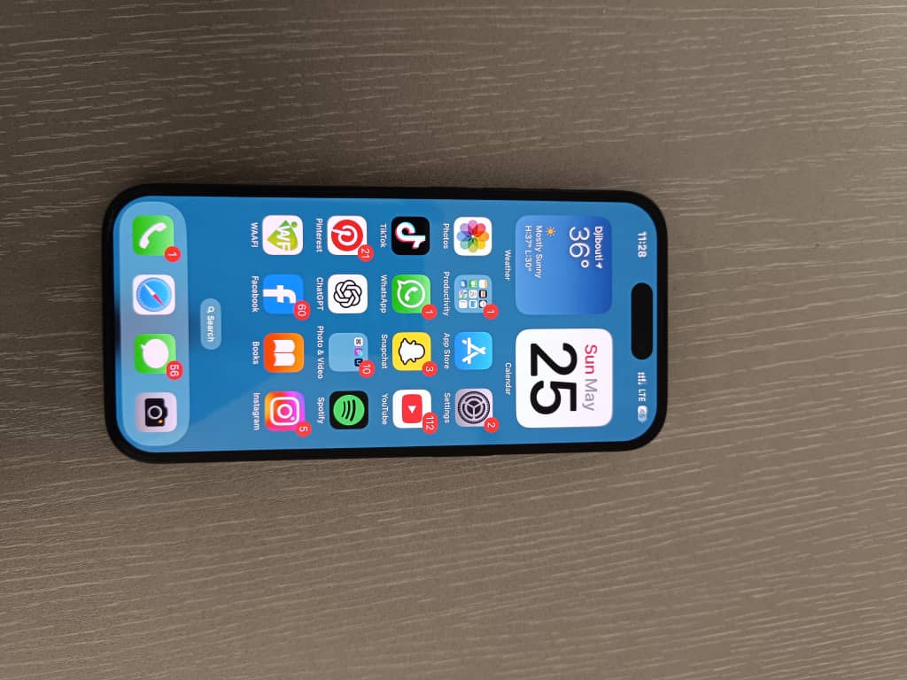 iPhone 15 Pro Noir 128 Go, Écran 120 Hz, Batterie 94% à Djibouti