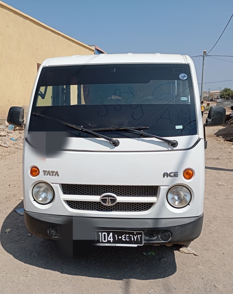 Tata Magic 8 mois, vignette 2025 à Djibouti