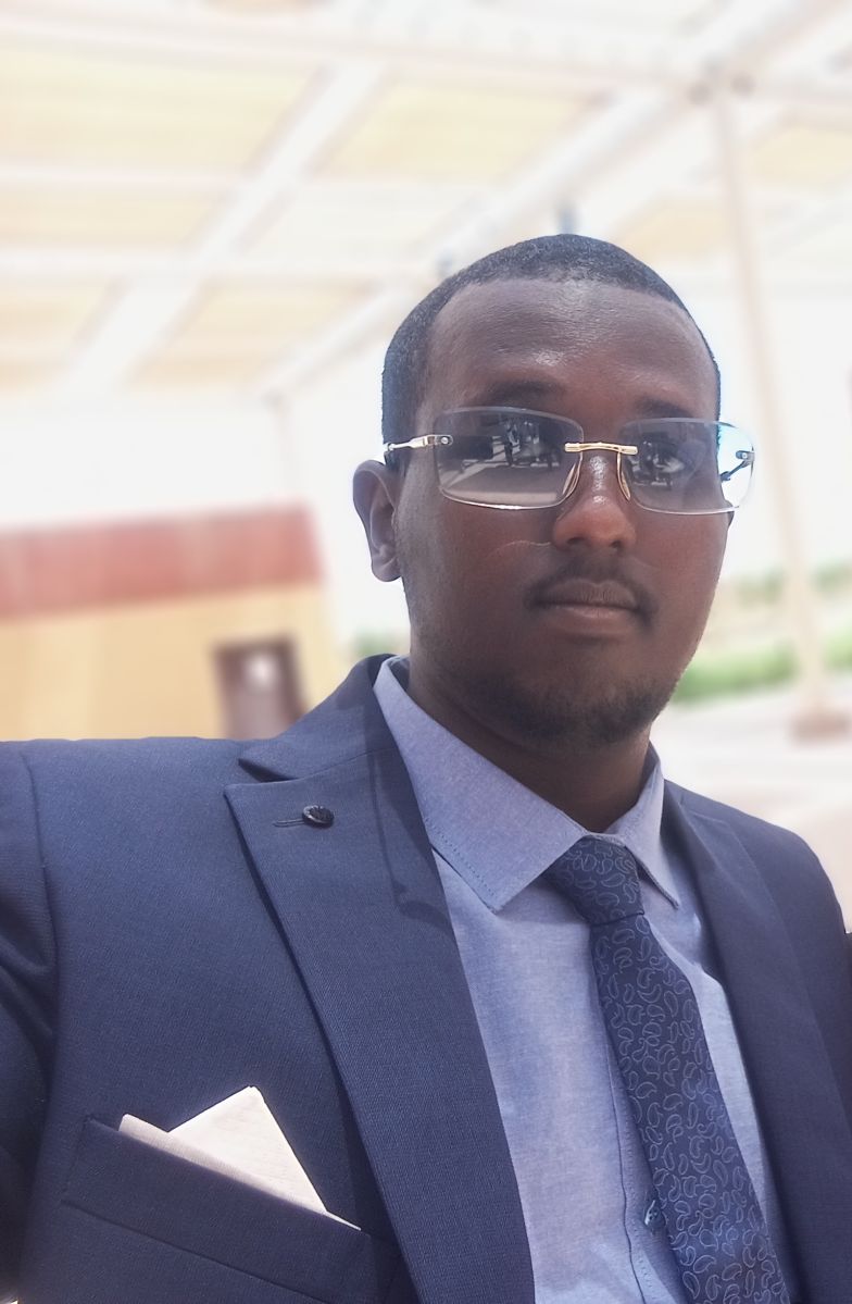 Diplômé en informatique avec certification CCNA cherche emploi à Djibouti