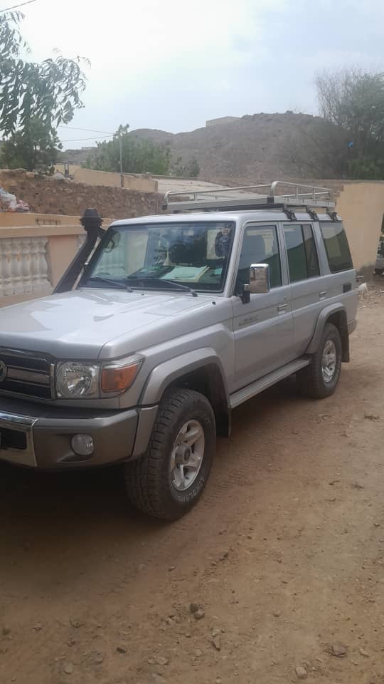 Toyota Hartop, climatisation, faible kilométrage à Djibouti