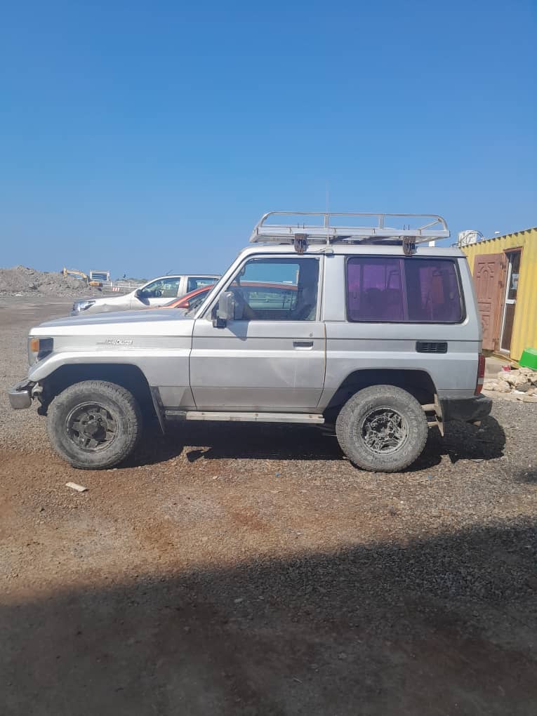Toyota Land Cruiser Châssis Court 4x4, Boîte Manuelle, Clim ...